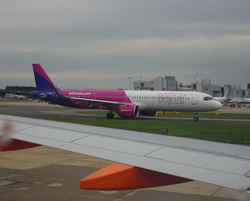 Wizz Air Flight Tracker (W6 / WZZ) - Plane Finder