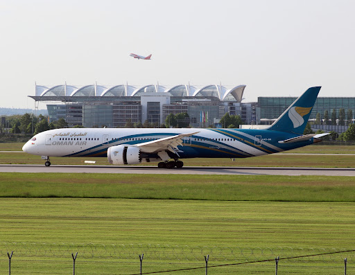 Oman Air Flight Tracker (WY / OMA) - Plane Finder